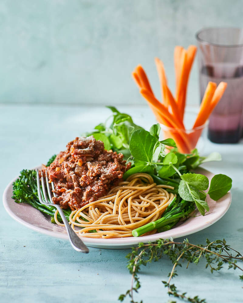 Spaghetti kødsovs med parmesan - Sense opskrift