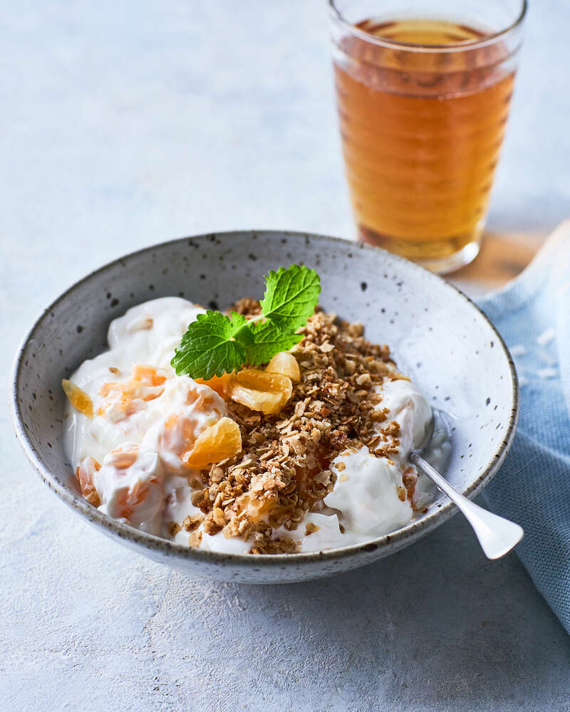 Skyr med klementiner og topping af ristede havregryn - Sense opskrift